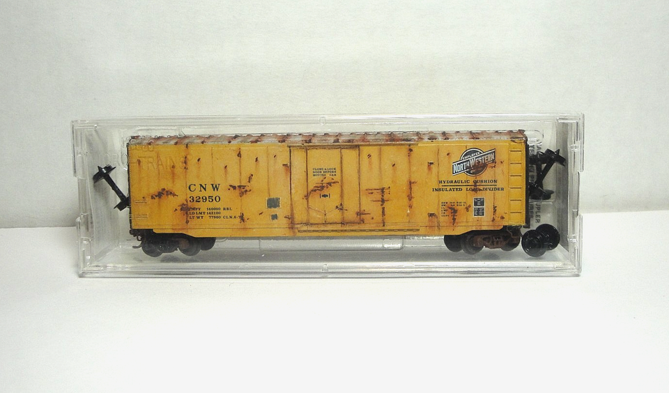N Scale Micro Trains CNW custom weathered 50' plug door box car # 32950 ...