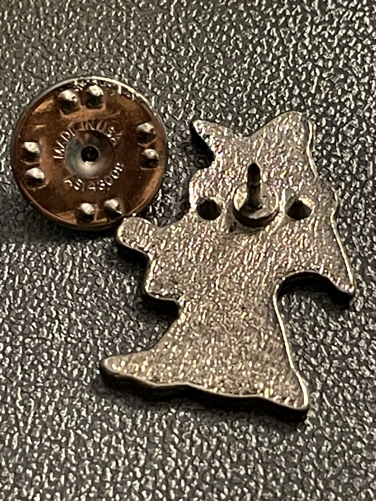 CHUCK E CHEESE PIN PIZZA RESTAURANT WIZARD COLLECTIBLE STAFF Employee ...