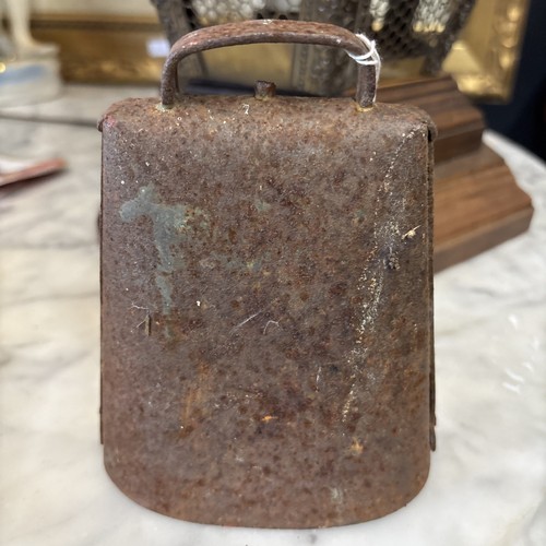 VTG Bronze Colored Cow Bell Rustic Forged Primitive Folk Art Decor ...
