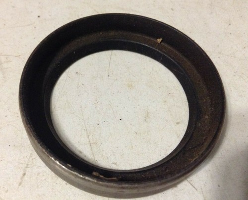 30 -A New Oil Seal For A Bush Hog 104, 1050HR, 1050HS, 1050R, 1050S ...