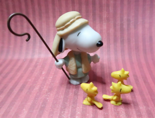 Peanuts Gallery Hallmark shepherd snoopy & Woodstock's figurines ...