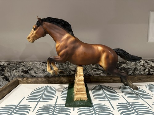 Breyer Jumping Horse Stone Wall 1970s Jumper Traditional Size Bay ...