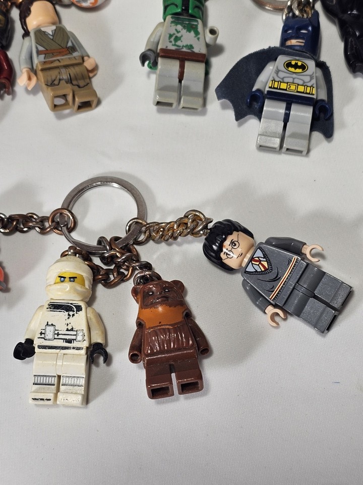 LEGO Looney Tunes Batman Batwoman Taz Star Wars Minifigure Keychains ...