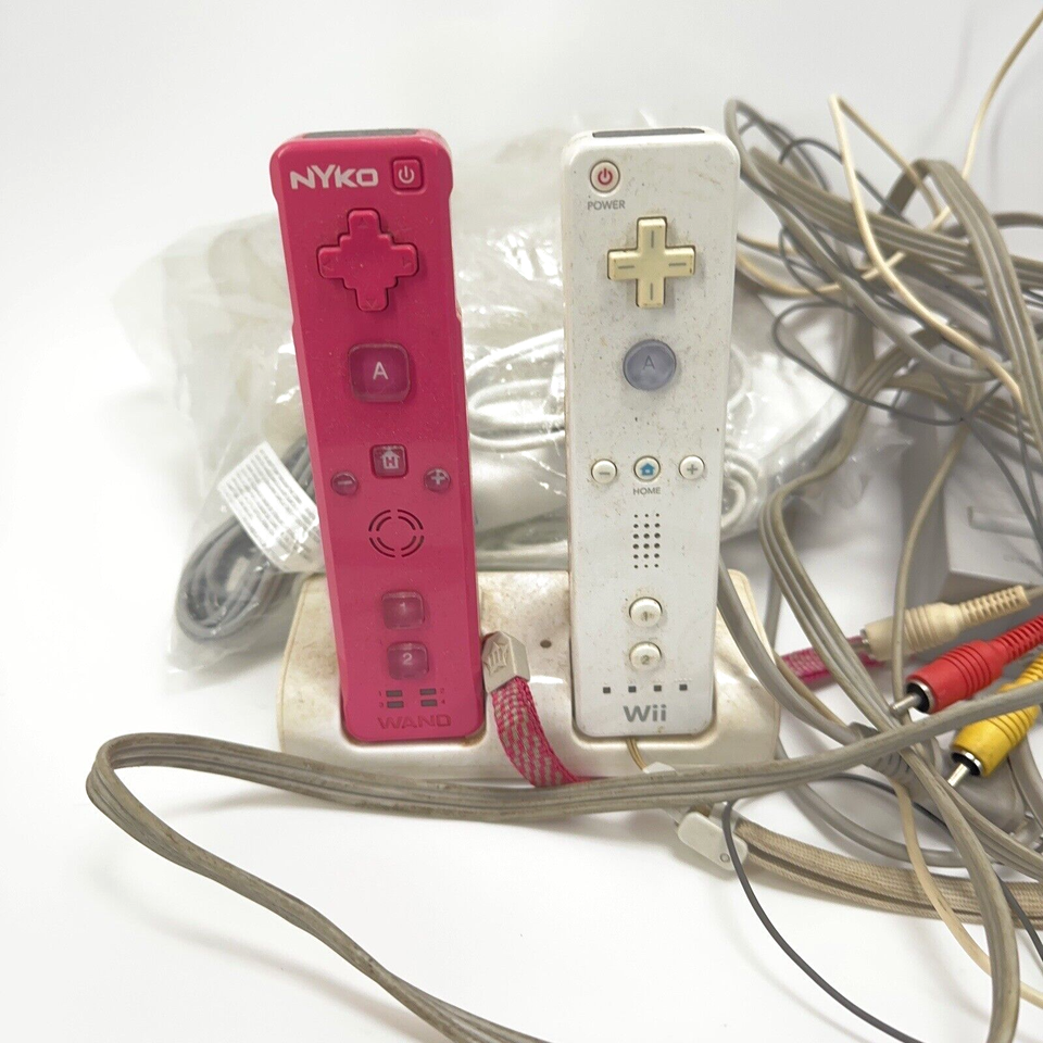 Nintendo Wii Model RVL-001 USA Game Console Bundle Super Smash W ...