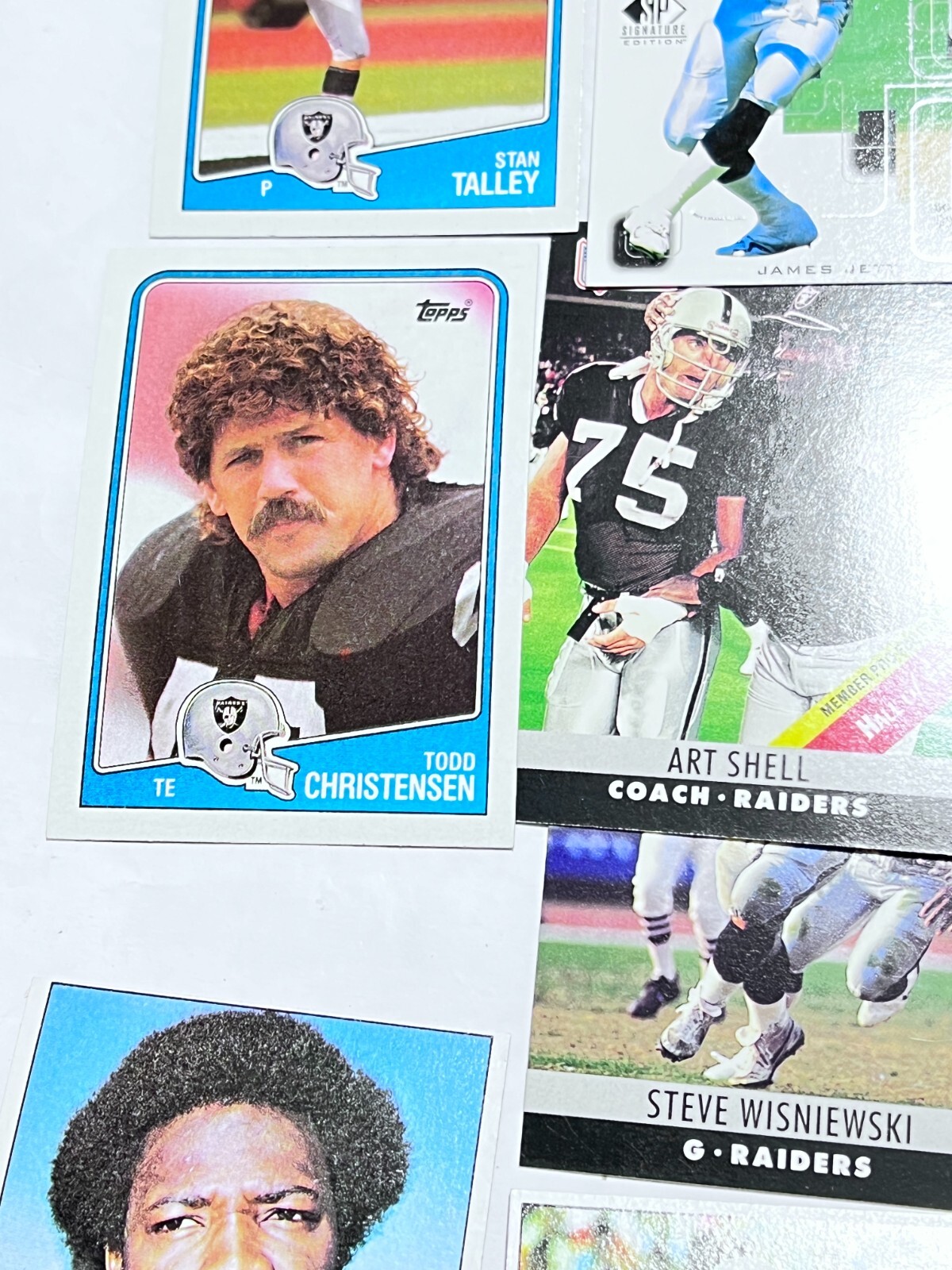 Lot of 25 70's/80s/90's Los Angeles / Oakland Raiders card collection ...