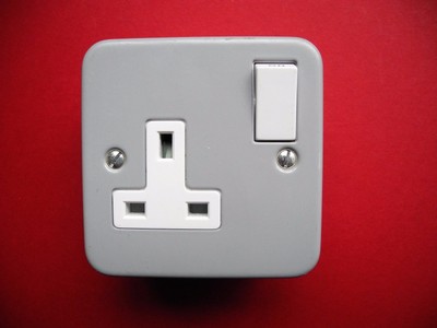 VOLEX METAL 13 amp SOCKETS SPURS 1G Switched Socket - Spur Single Pole ...