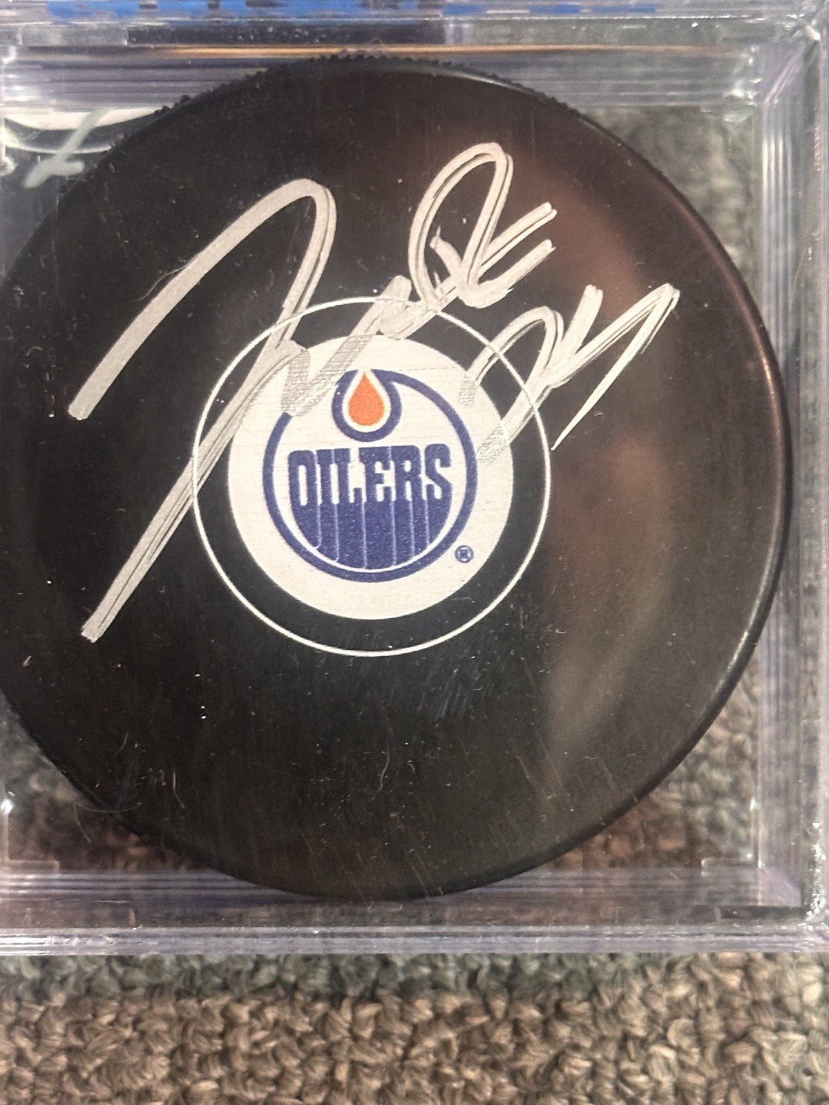 Darnell Nurse signed Edmonton Oilers logo Puck w/cube | eBay