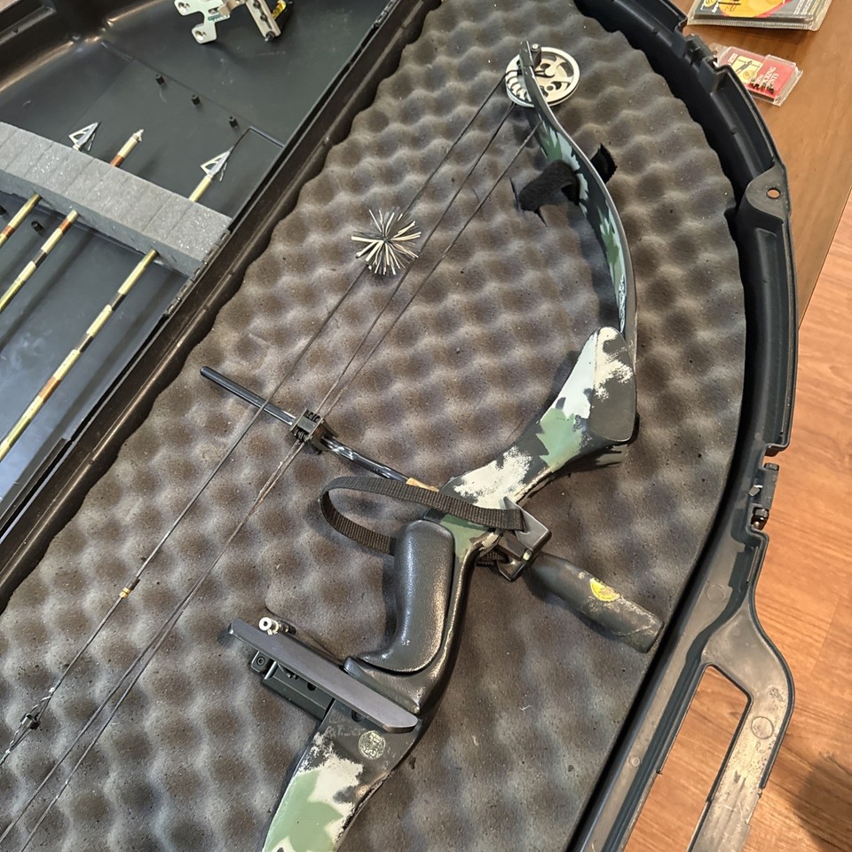 PSE Carroll Marauder Compound Bow 29 in Draw Length Case Arrows Release ...