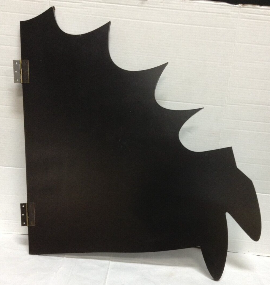 Frontgate Grandinroad Martha Stewart Vampire Silhouette Outdoor ...