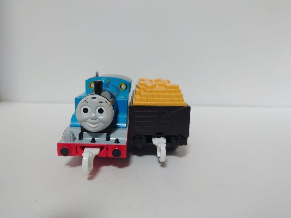 Plarail TOMY Thomas & Friends Back & Go Thomas Can Run Forwards and ...