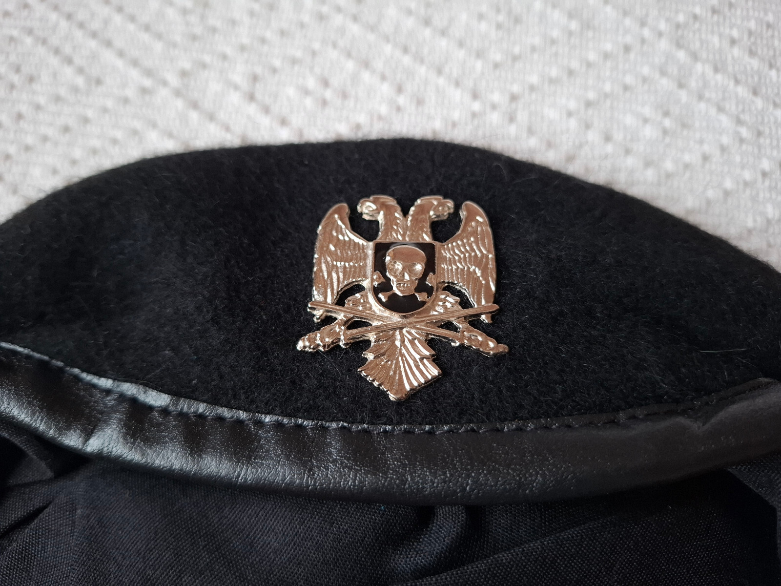 Serbian Beret Cap Black Color With Silver Chetnics Badge - size 59 cm ...