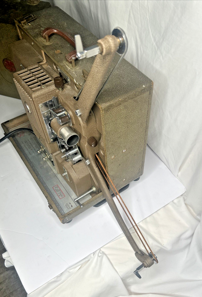 Vintage Kodak Projector Kodascope Pageant Sound Projector In Case Model ...