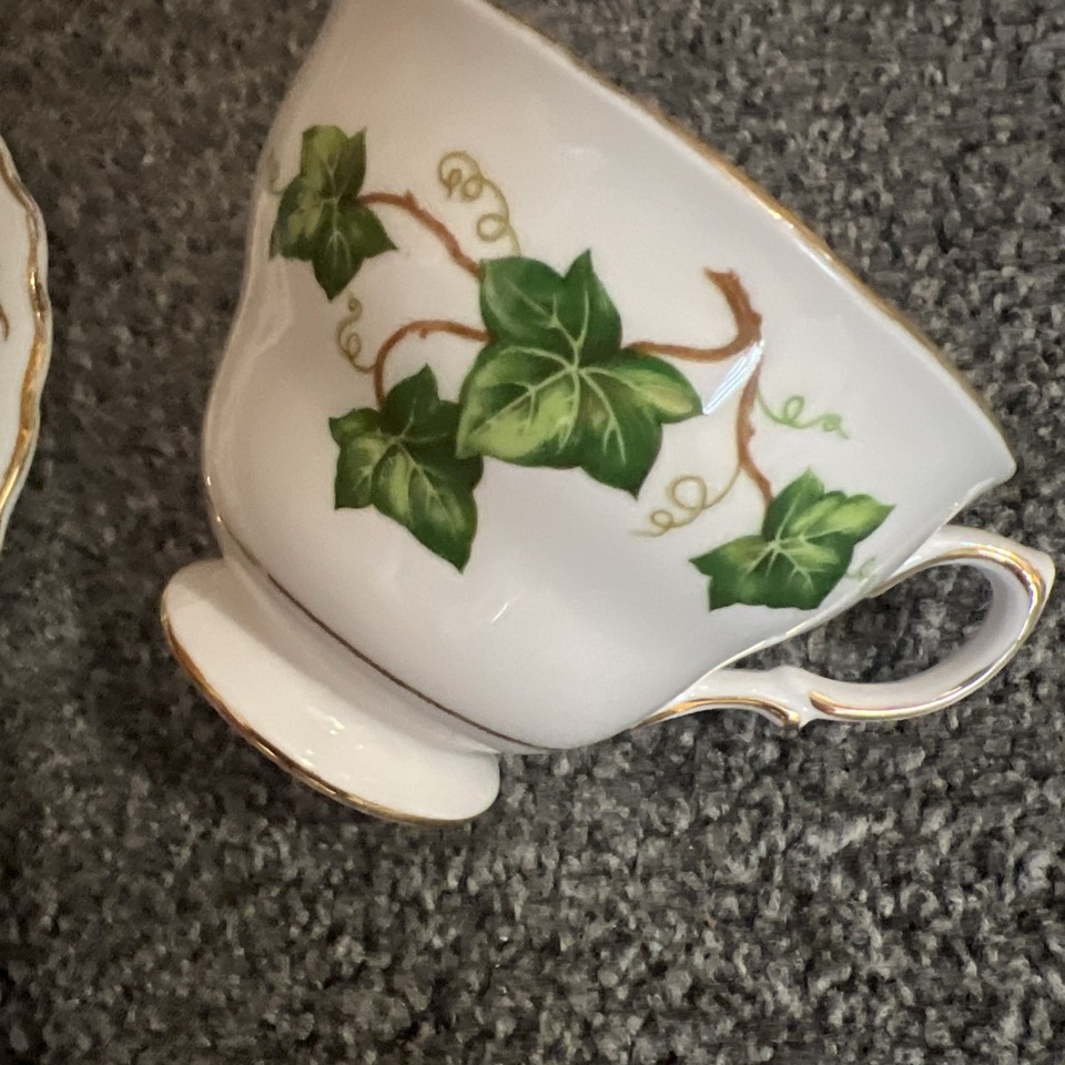 38) vintage "Colclough" bone China green ivy leaf trio tea cup set ...
