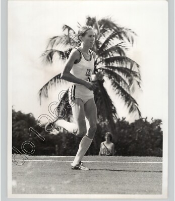 OLYMPIC Runner JAN MERRILL National AAU Championship @ Miami 1976 Press ...