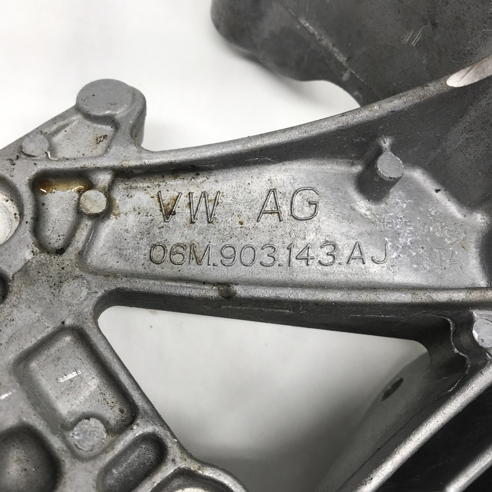 2021 Audi Q7 3.0L Alternator Bracket Mount 06M903143AJ | eBay