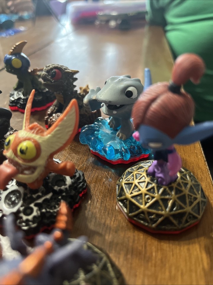 Skylander Mini Lot - 14 Mini Skylander Trap Team Figures Traps | eBay