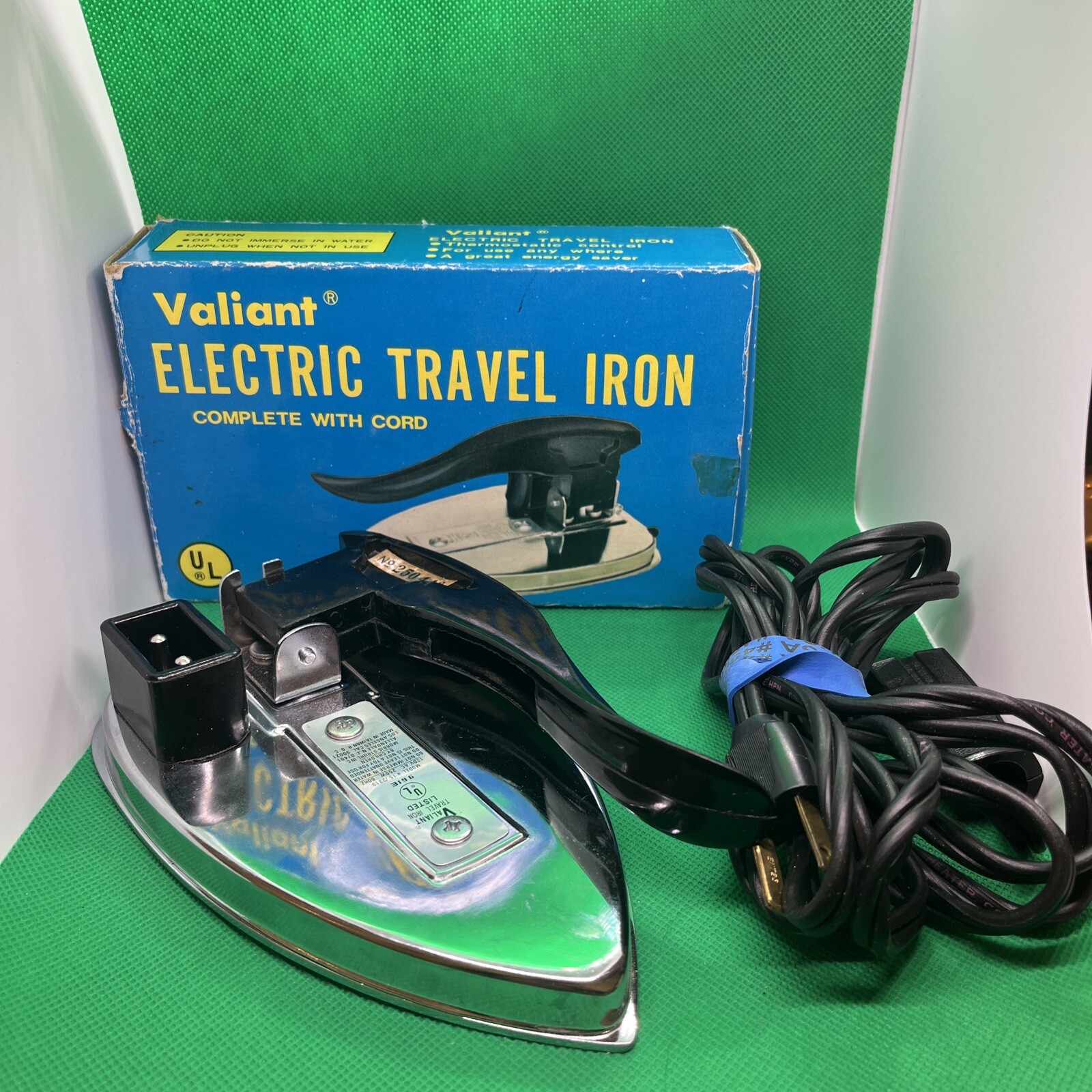 Vintage Valiant Travel Size Iron by Morris Struhl Inc. for small spaces ...