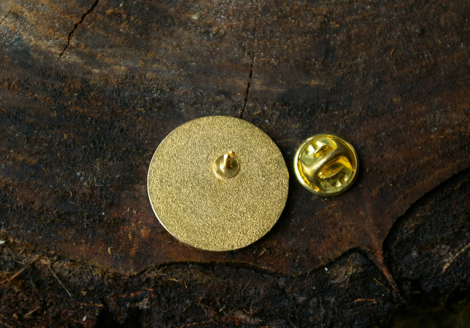 Employees Community Fund of the Boeing Company Heart Hand Shake Pin ...