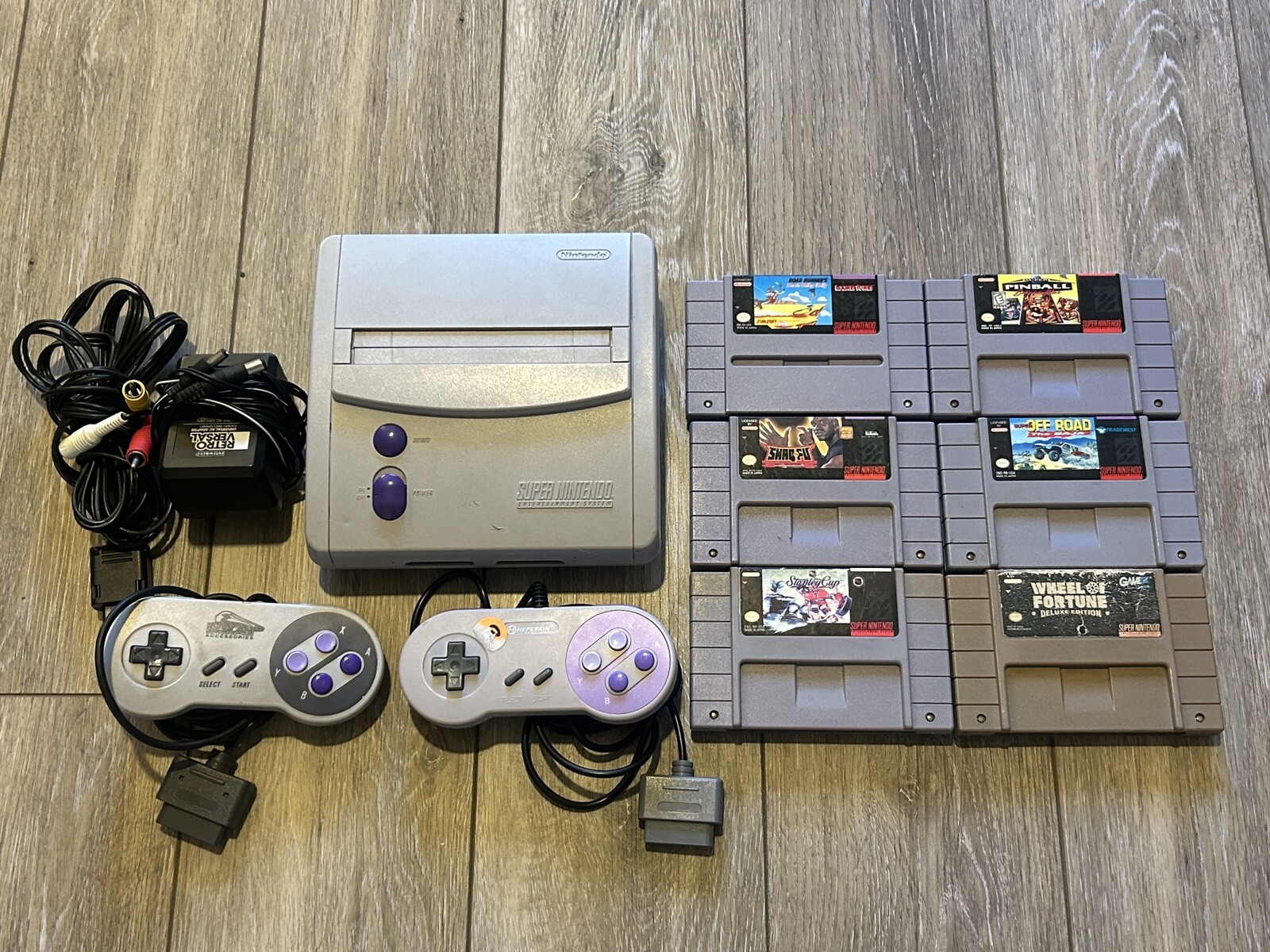 Super Nintendo SNES JR Mini Console Bundle With 2 Controllers And Games ...