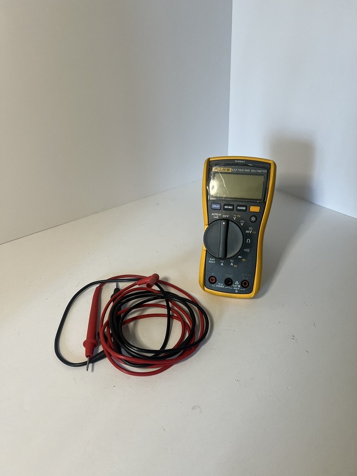 Fluke 117 True RMS Digital Multimeter with Integrated Voltage Detection ...