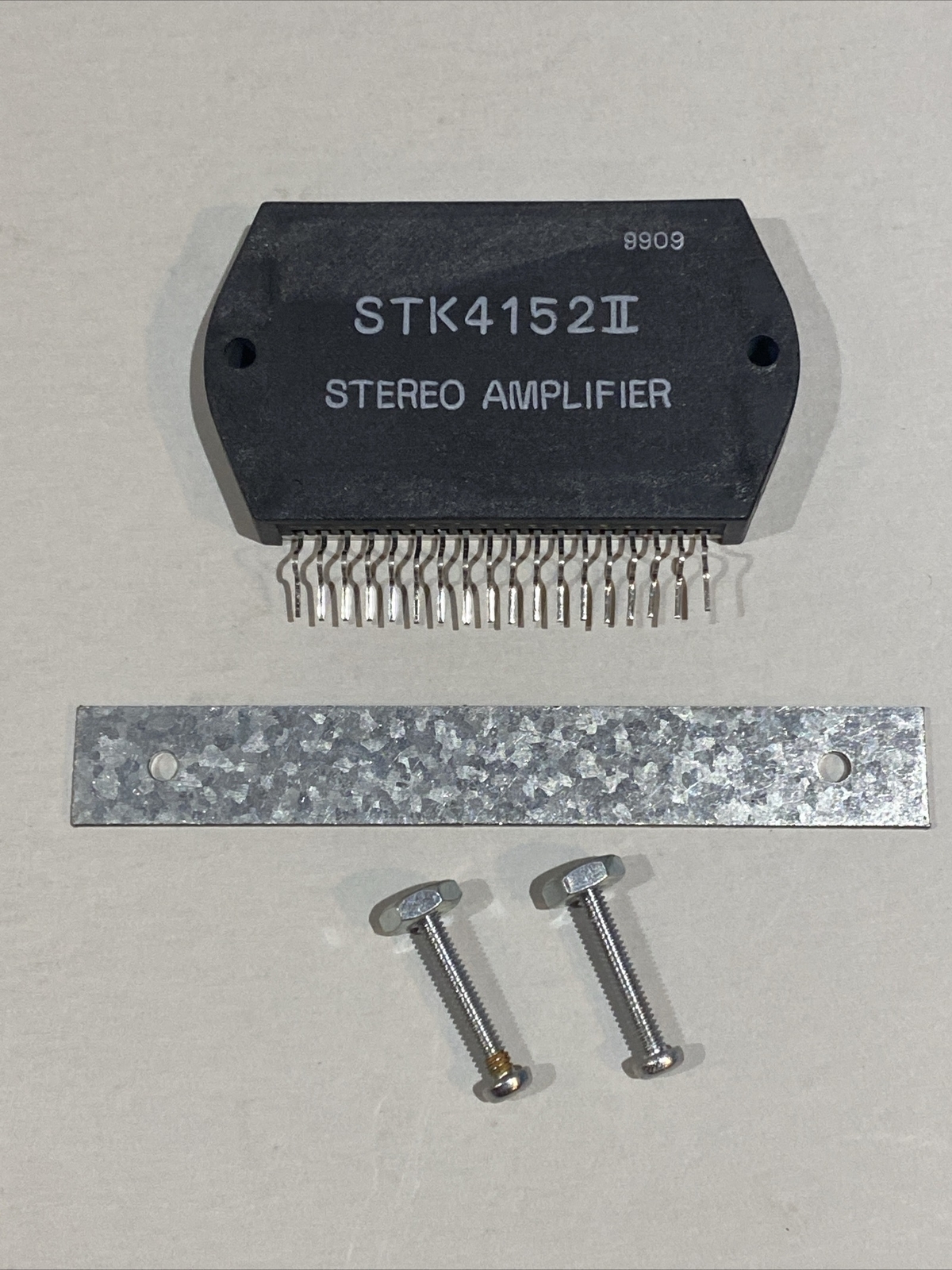 Vintage NEW Stereo Amplifier STK4152 II with Mounting Plate & Bolts NOS ...