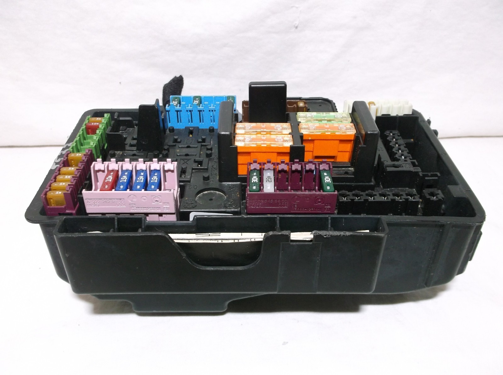 16-17-18 MERCEDES-BENZ GLC300/ TRUNK/ REAR/ FUSE/ RELAY/ BOX | eBay
