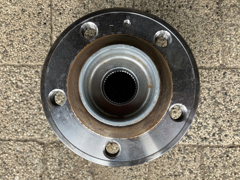 genuine volvo xc40 rear front wheel bearing left right 2019-2022 ...