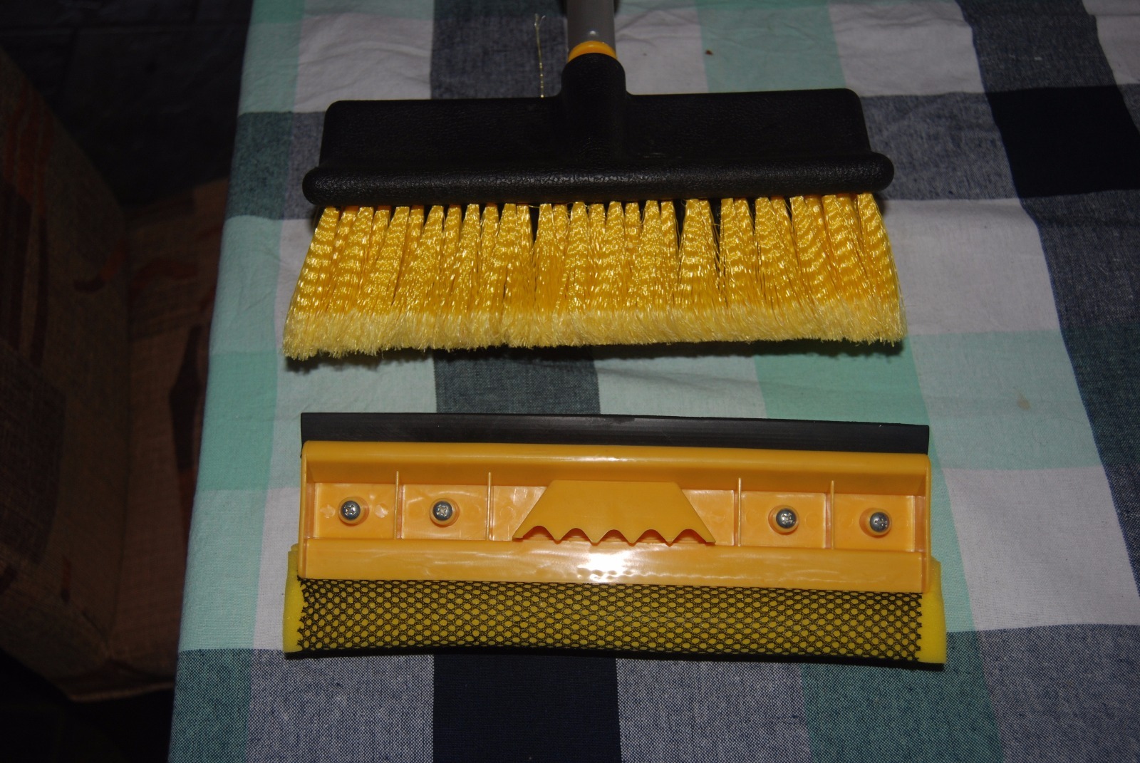 3.5M Gutter Cleaning Tool,Window Wash Brush Combo + Soap Dispenser ...