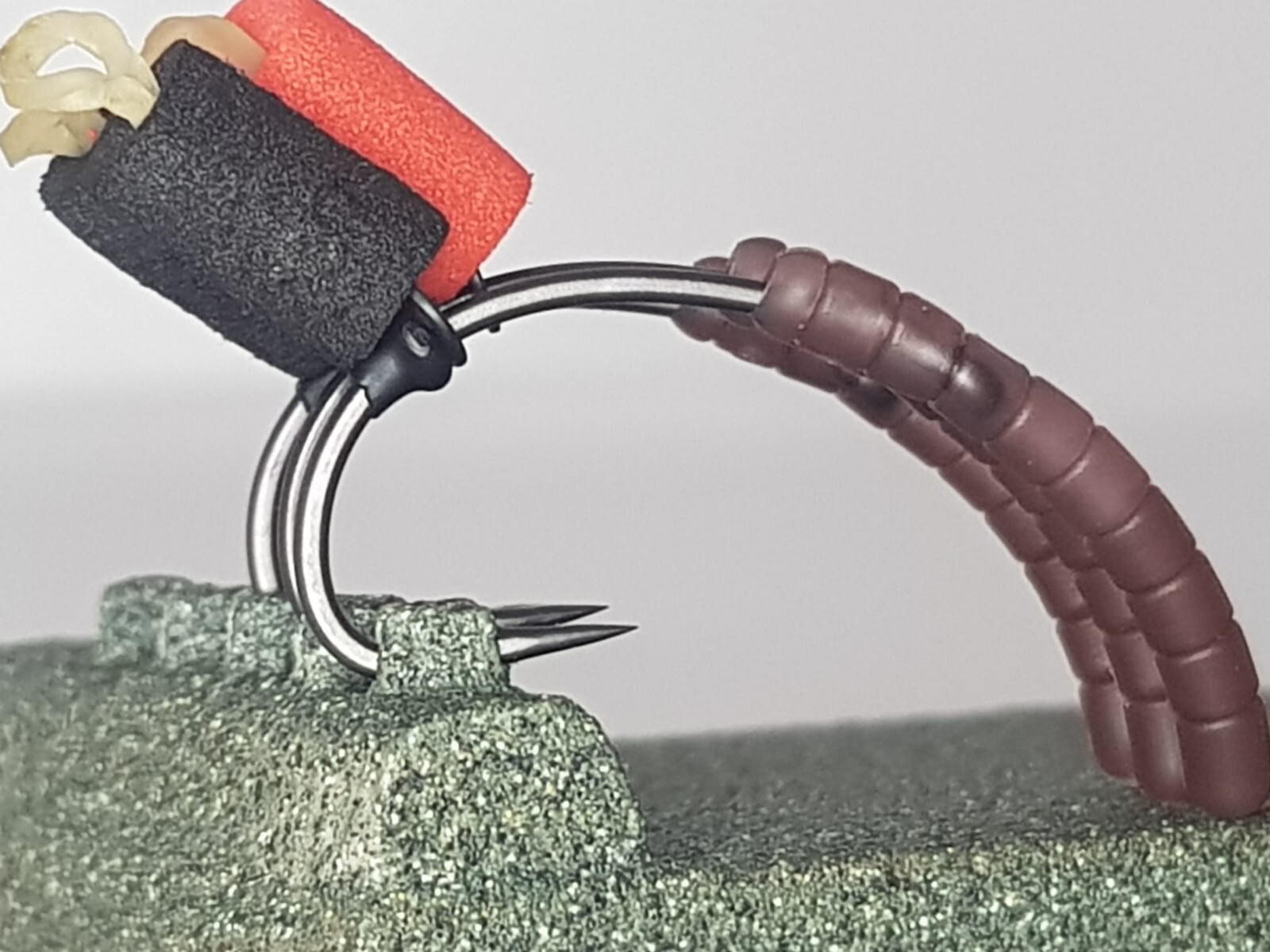 Worm rigs x 3 or 5 - OMC Wormaliners - Korda N Trap Ready Tied Carp ...