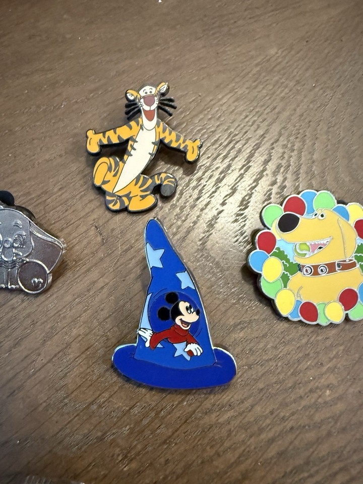 Disney Trading Pins 14 – Mickey, Tigger, Sorcerer Hat, Characters ...