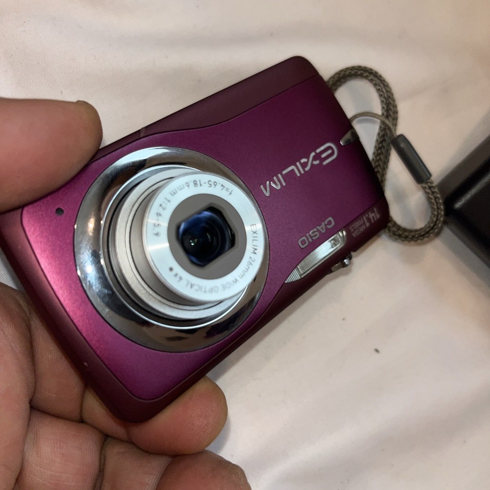 Casio EXILIM EX-Z550 Red 14.1 MP Digital Camera With 32GB Memory Card ...