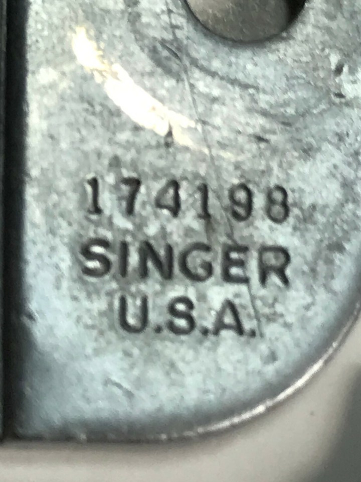 Vintage Singer 714 Sewing Machine Needle Throat Slide Plates Spring ...