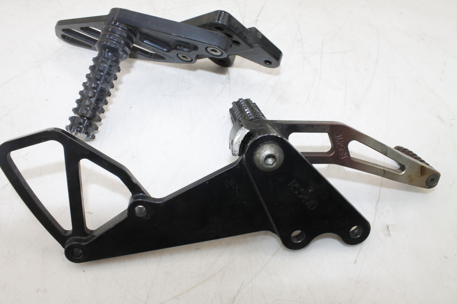 08-10 GSXR 750/600 REARSET REAR SET FOOT PEG RIGHT LEFT OEM LEVER PAIR ...
