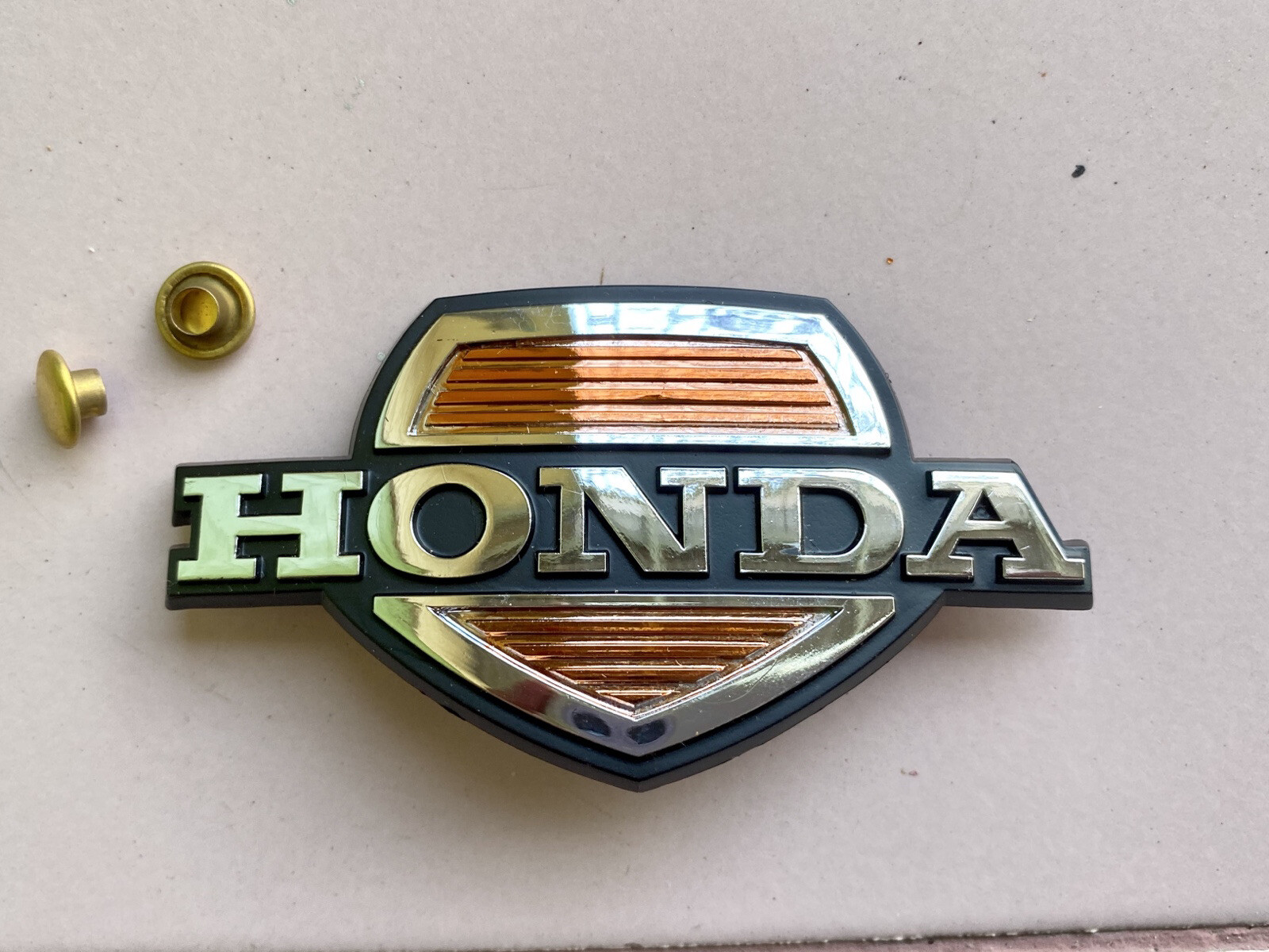 NOS JAPAN HONDA C50 C65 C70 C90 EMBLEM FRONT COVER LEG SHIELD GENUINE ...