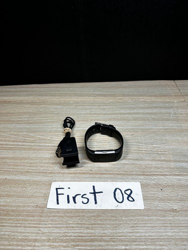 Black Fitbit Charge 2 Smartwatch w Charger | eBay