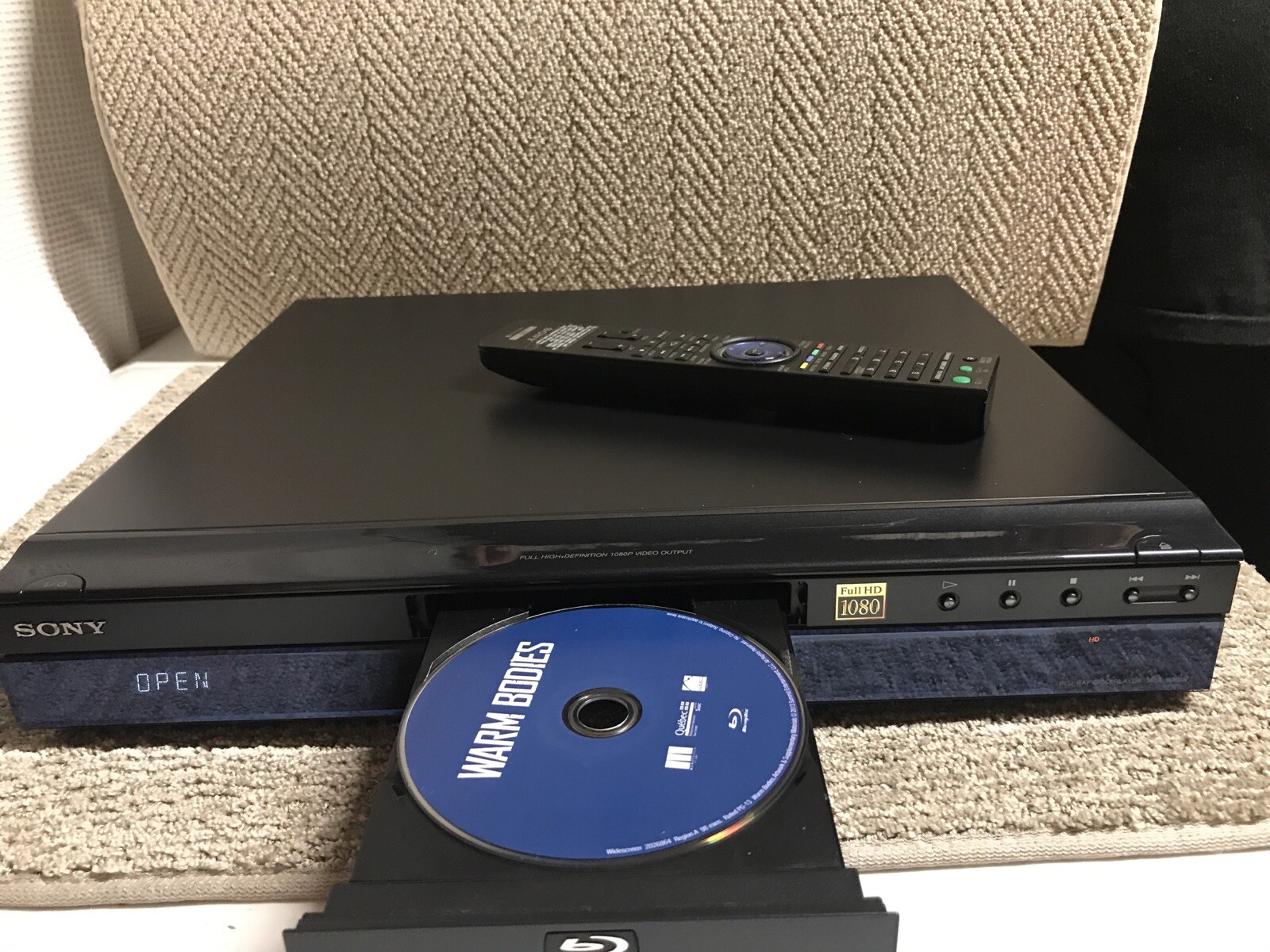 Sony BDP-S300 Blu-Ray Player with REMOTE DVD + BluRay + CD Player ...
