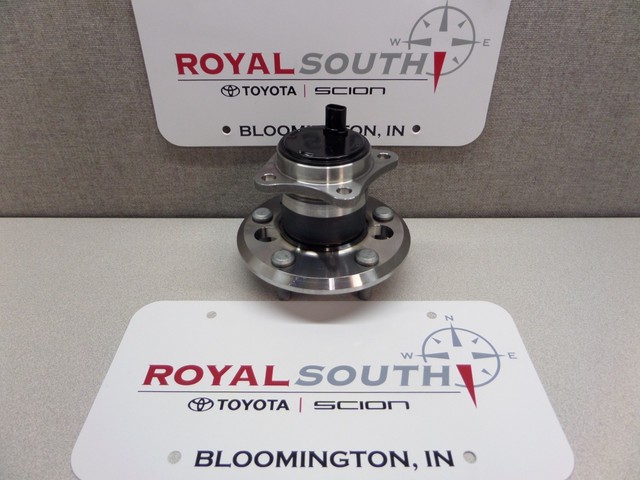 TOYOTA Lexus Genuine OEM Left Rear Wheel Hub and Bearing 42460-48011 ...