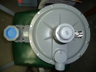 FISHER LOC 105 GAS REGULATOR VALVE, Type Y611A-10, Port Size 1 3/16" | eBay