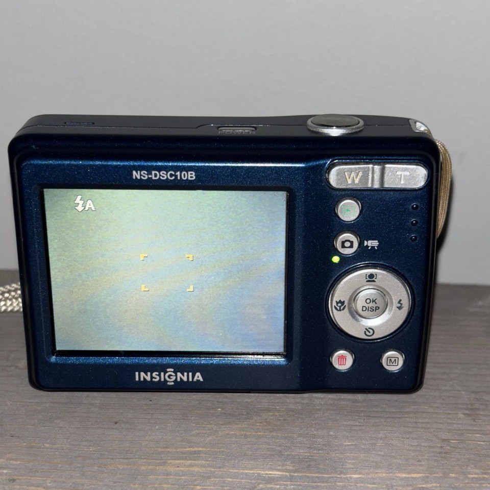 Insignia Dark Vibrant Blue Digital Camera NS-DSC10B 10.0MP Tested And ...