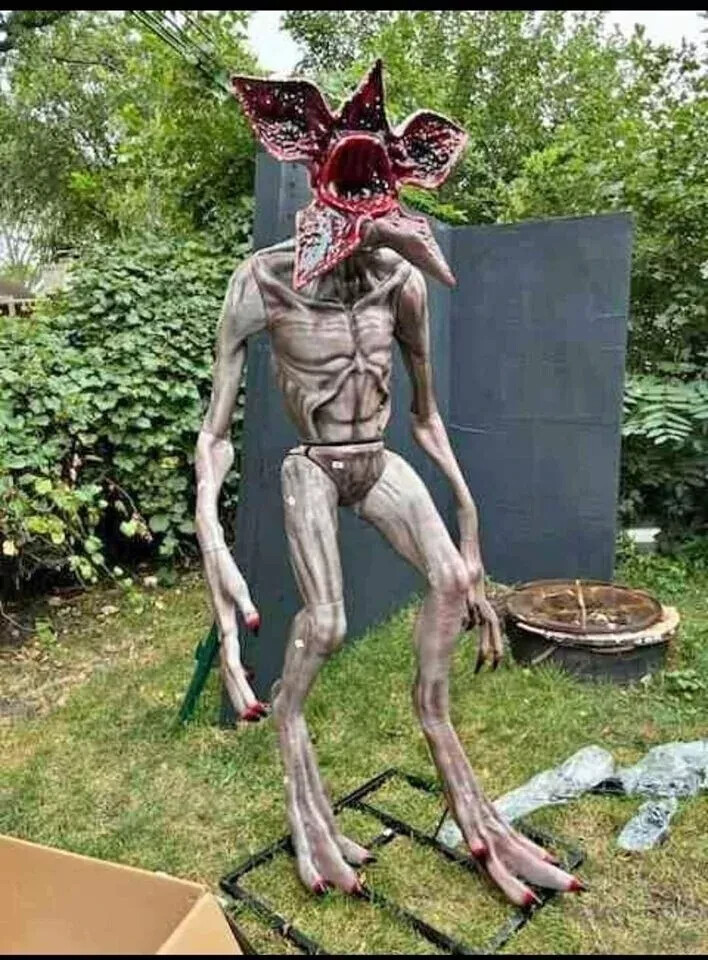 Life Sized Stranger Things Animated 7.5 Foot Tall Demogorgon Halloween ...