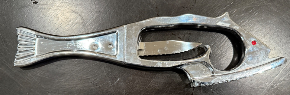 Vintage Fish Master Chrome Fish Shaped Fish Scaler, cleaner Bottle ...