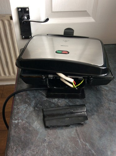 Logik L02SMS17 700W Sandwich Toaster - Black/Silver for sale online ...