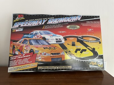 2001 NASCAR Speedway Showdown Slot Car Race Set Life Like Racing BOX | eBay