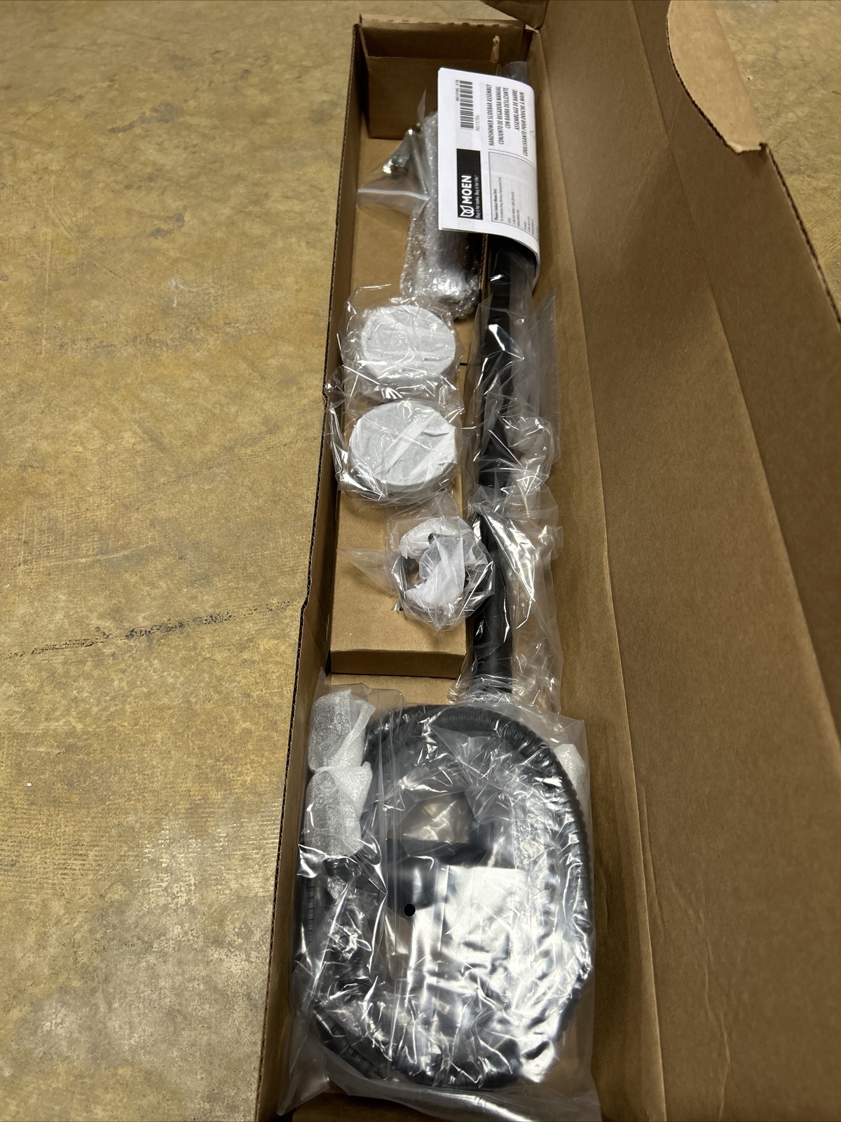 Moen+3887EPBL+Modern+Eco-Performance+Handheld+Shower+with+30%22+Slide ...