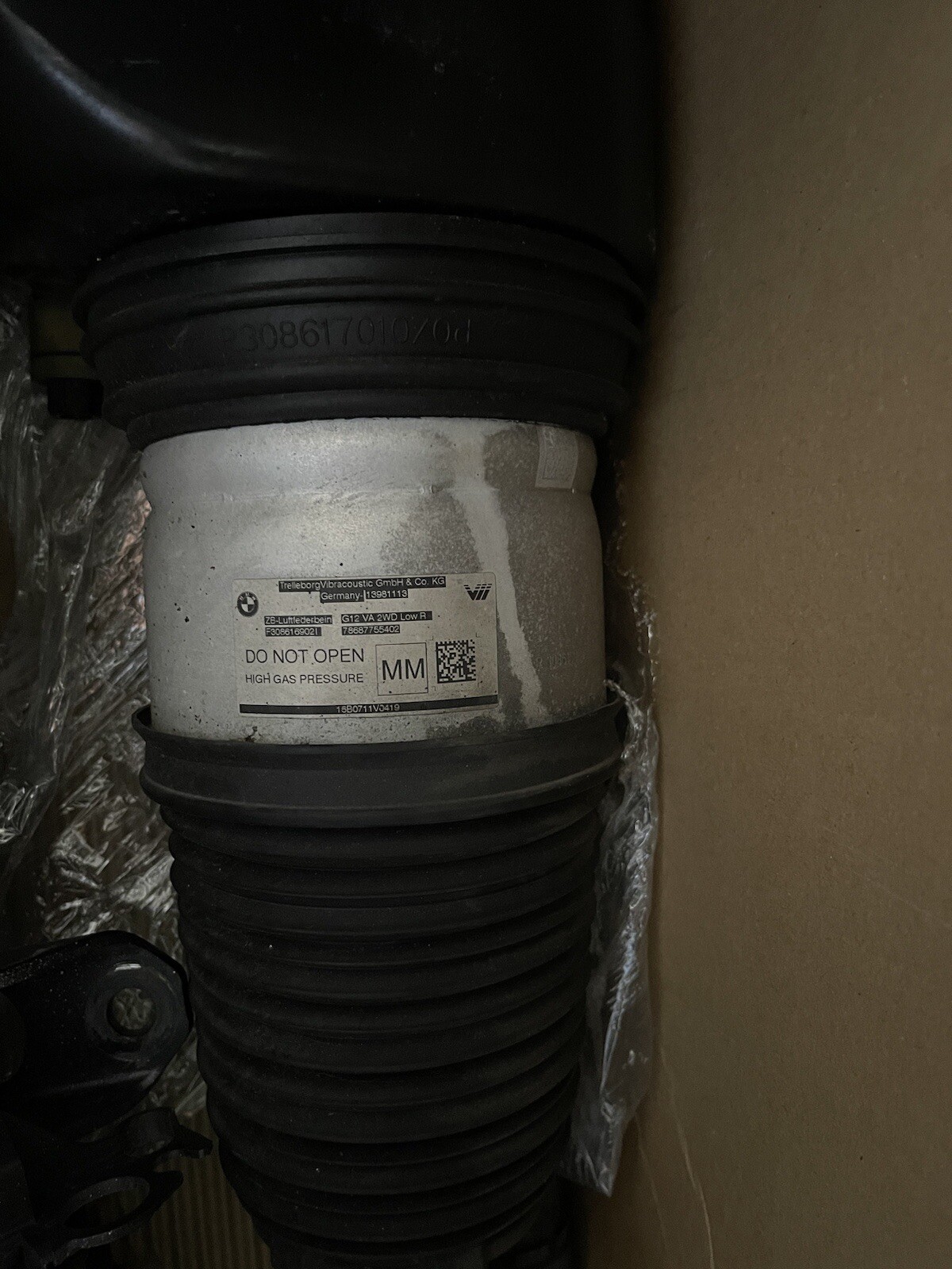 2016-2019 BMW 750I G12 LEFT FRONT AIR SPRING STRUT SHOCK GENUINE BMW ...