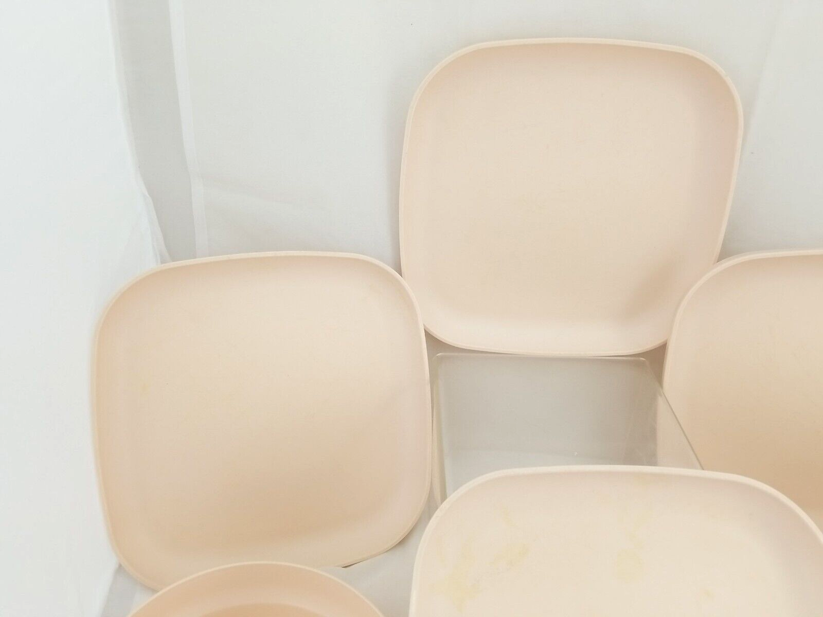 Set of 4 Tupperware Square Plates 8" 1534 Cream Pink and 2 Bowls 2415A ...