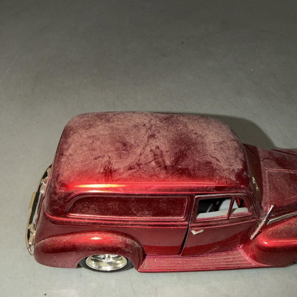 JADA SHOWROOM FLOOR 1939 CHEVY SEDAN DELIVERY 1:24 RED WITH CHROME ...