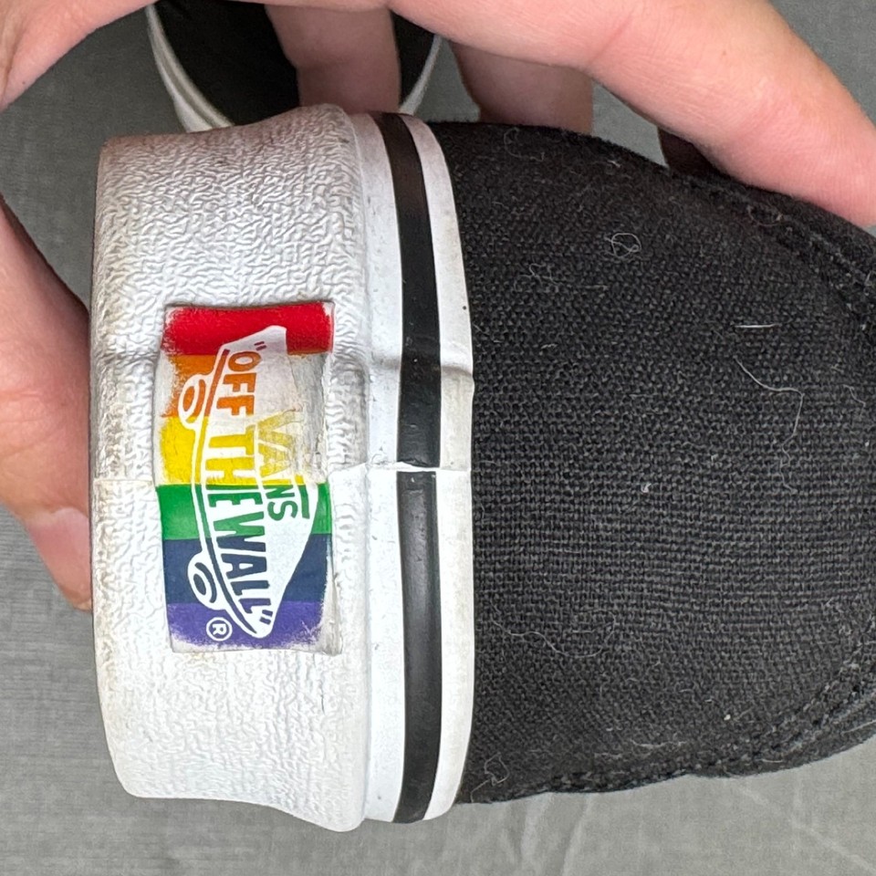 Vans Womens Low Top Rainbow Striped Sneakers 9 Black Skater Grunge Emo ...