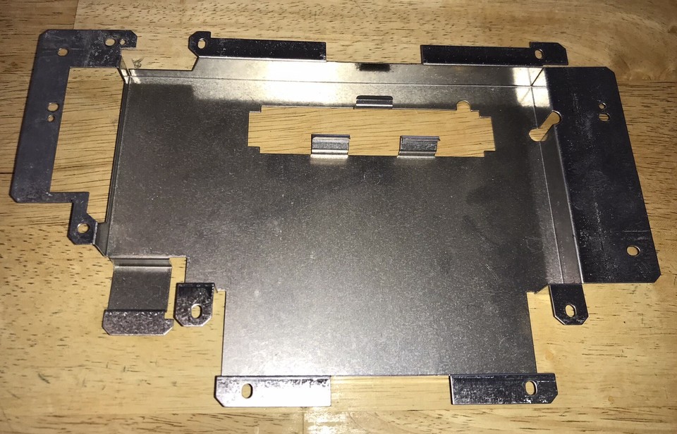 1985 Original Nintendo NES Internal METAL BOTTOM RFI SHIELD COVER Part ...