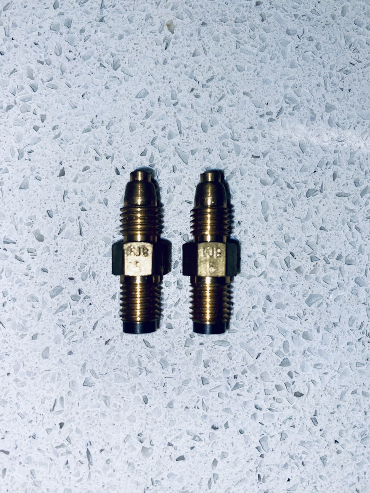 (2) Bijur FJB 5 B2500 One-Way Lube Brass Metering Units Oiler Fittings ...